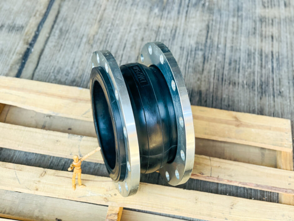 EJ1-10X8 Junta de Expansión Bridada 150# con Fuelle NBR de 10 x 8″ – Mostrador VALCO INDUSTRIAL