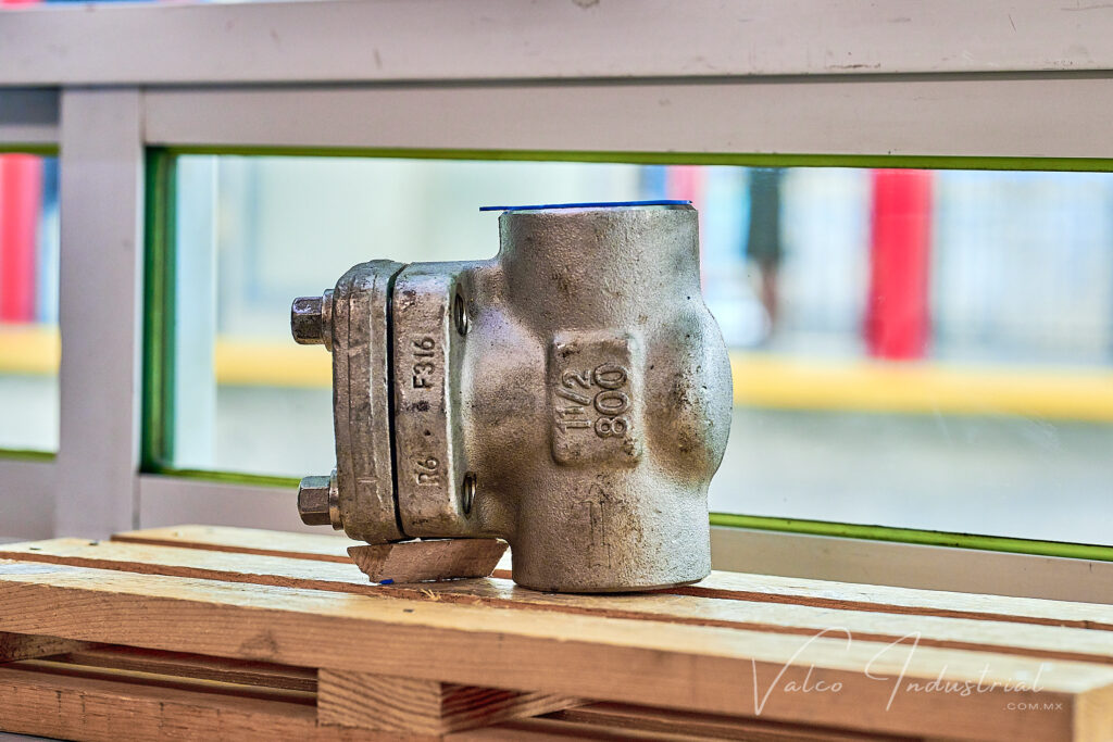 2831T-08 Válvula Swing Check Forjada en Acero Inoxidable Roscada Clase 800 de 1-1/2″ – Mostrador ...