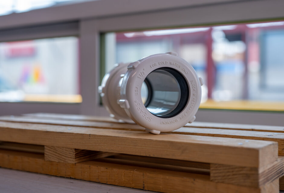 S110-15 COPLE COMPRESION PVC C40 SPEARS 1-1/2″. Compression Couplings ...