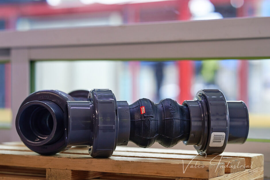 EJ22-015 Junta de Expansión en PVC con Fuelle Elastómero EPDM de Spears ...