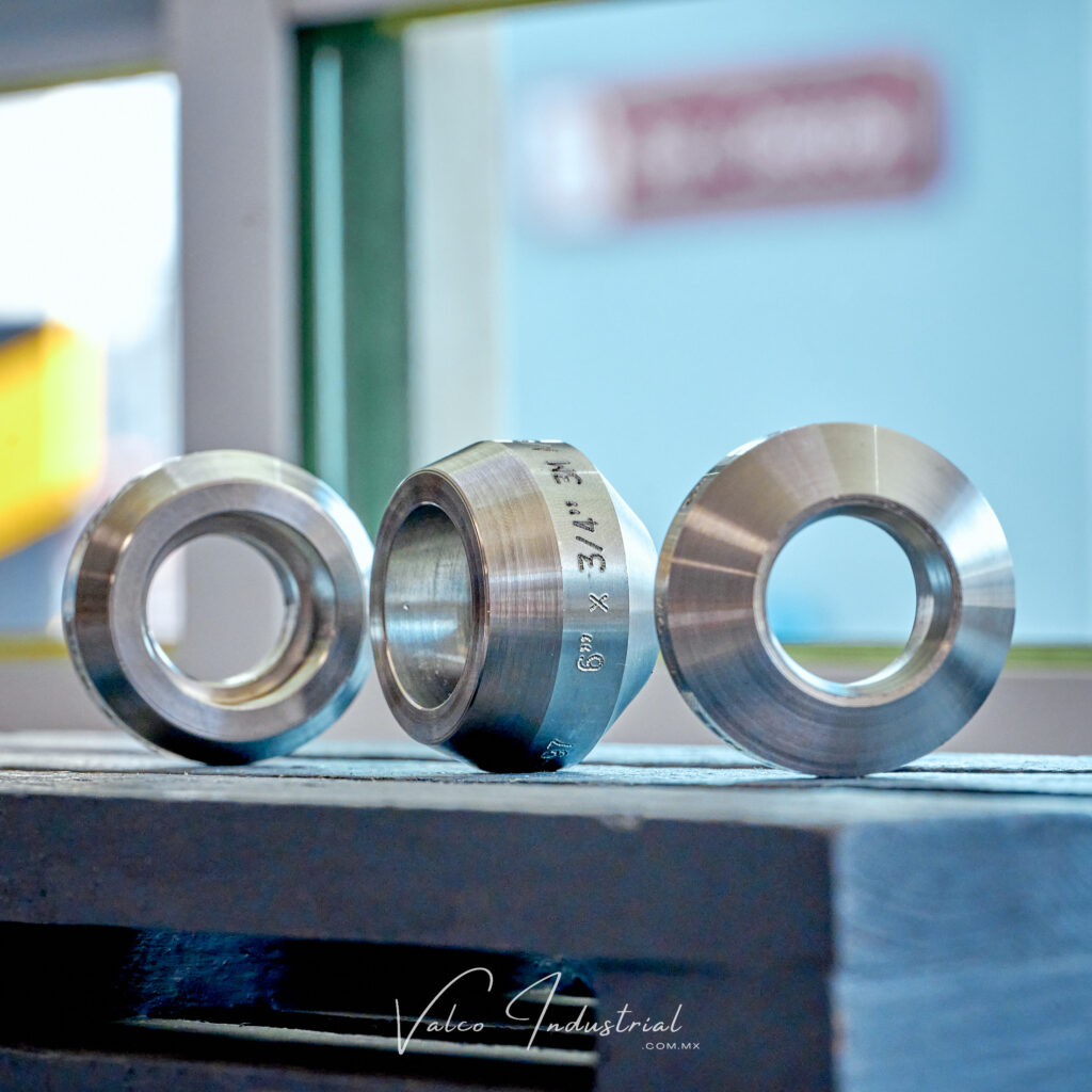 SOCK3M-T304-007 SOCKOLET A/INOX T304 3000# 6 X 3/4″. ASTM SA182 TP304/L ...